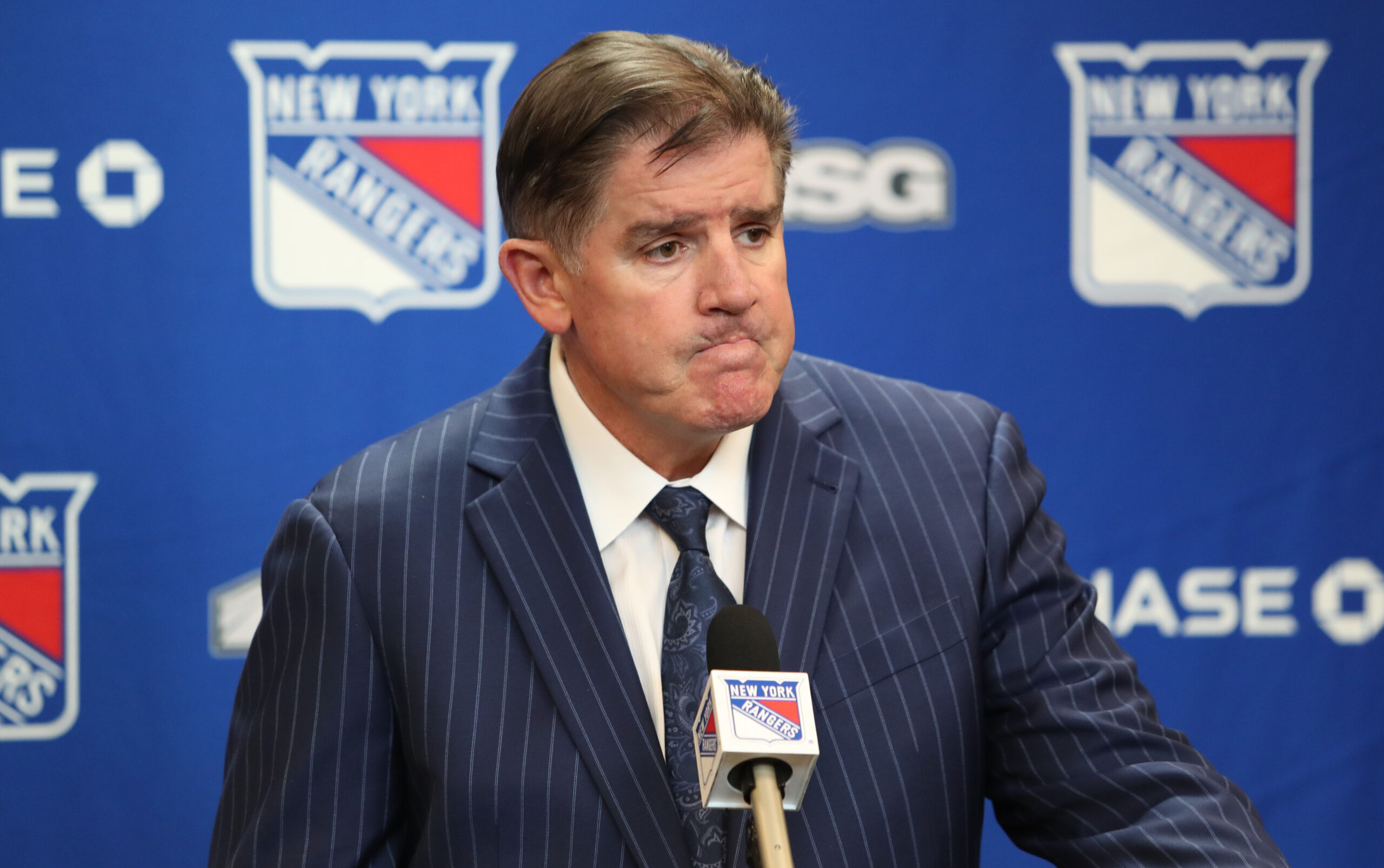 Ex-Rangers coach among large group of candidates vying for Maple Leafs gig